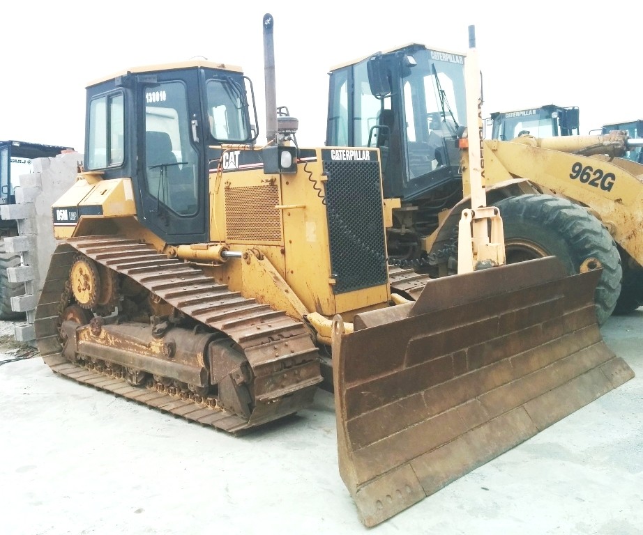 D5M used bulldozer africa dozer D5M XL For Sale