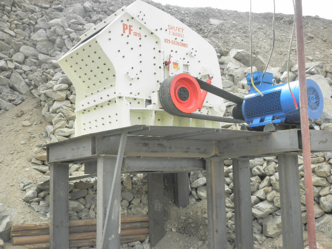 CS Cone Crusher Sand Making Plant vibrating feeder primary crushing ...